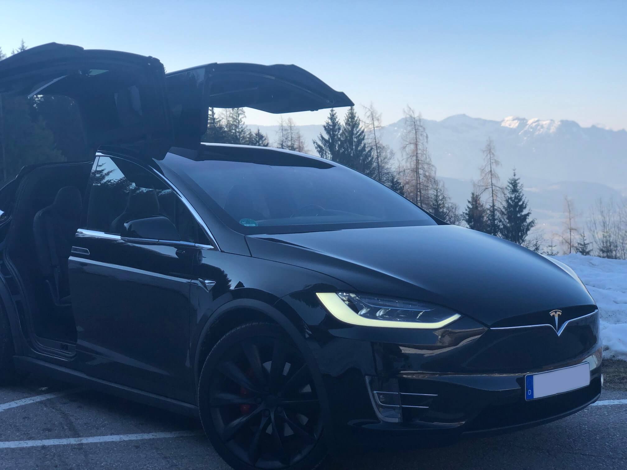 Over-the-Air-Updates: Wie Teslas nach dem Kauf besser werden | Einfach ...